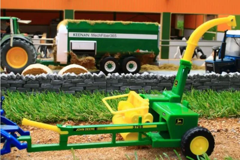 John Deere Trailed Forage Harvester
